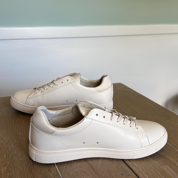 Clae | Shoes | New Rare Clae Bradley Leather Tonal Sneaker In Khaki ...